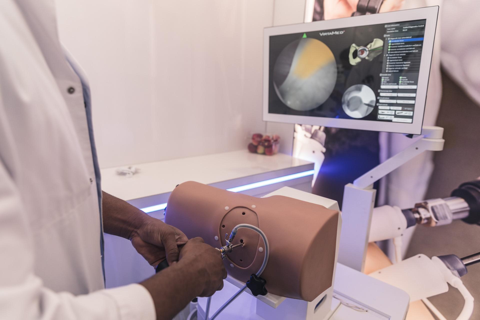 ArthroS™ Hip | Arthroscopy Training Simulator | VirtaMed